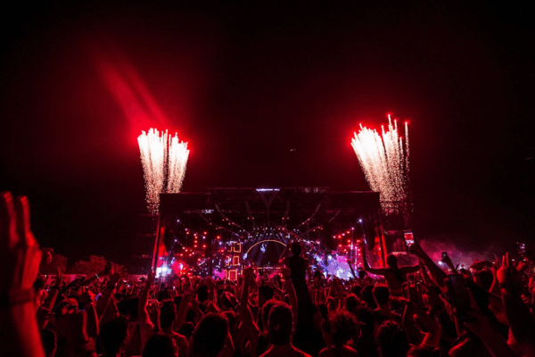 Stage Design and Lighting: Creating the Perfect Concert Atmosphere ...